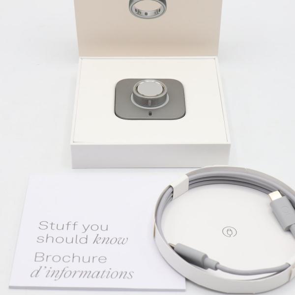 【美品】Oura Ring 4 JZ90-54220-09 ブラッシュドシルバー 9号 スマートリング オーラリング 第4世代 本体■商品状態【A】大きなダメージもなく程度良好の美品・リングには使用に伴う擦れ感がございますが、全体的に状態の...