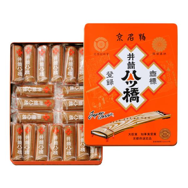 素朴で懐かしい味わいの堅焼煎餅。甘いニッキの香りに京の風情が漂います。お茶はもちろん、コーヒーやアイスクリームとも相性は抜群。賞味期限 出荷日から約60日原材料名 砂糖（国内製造）、米粉、桂皮末（ニッキ）、きな粉、白胡麻、 （一部に大豆・ご...