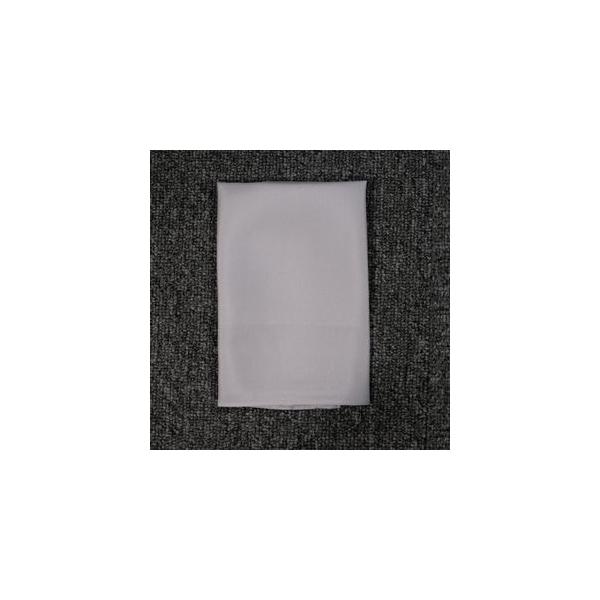 結婚式披露宴や二次会、パーティーのドレスアップに最適！！シルク100%　無地のベーシックなポケットチーフ。胸元を鮮やかに彩ります。・シルク100%　シルバーグレイ　　