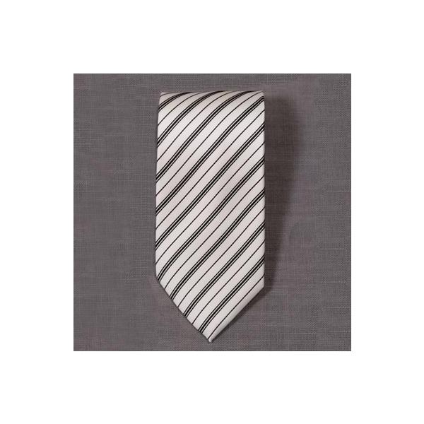 モーニングコート用フォーマルネクタイ（礼装用ネクタイ）です結婚式などで着用するモーニングコートに合わせるネクタイです■白色系に黒のストライプ柄■シルク１００％　日本製