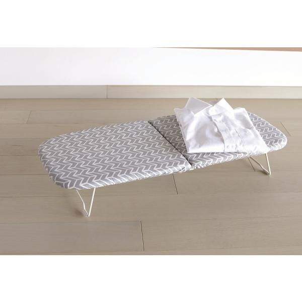 収納場所に困らない折り畳みタイプインテリアにも合わせやすい、ナチュラルな北欧柄のアイロン台シリーズ折り畳みタイプ。中心から2つに折れるのでコンパクトになり収納場所にも困りません。アップリケやネーム付けなどは畳んだ状態のまま手軽にアイロンを当...