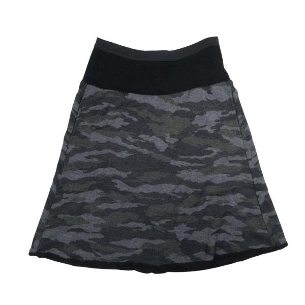 【商品名】bajra バジュラ 迷彩 カモフラ 無地 リバーシブル ひざ丈 セミタイト スカート 0 黒 ブラック グレー系 マルチカラー【ブランド】bajra バジュラ【対象】レディース【ランク】SA ※若干の使用感はあるが、全体的に状態...