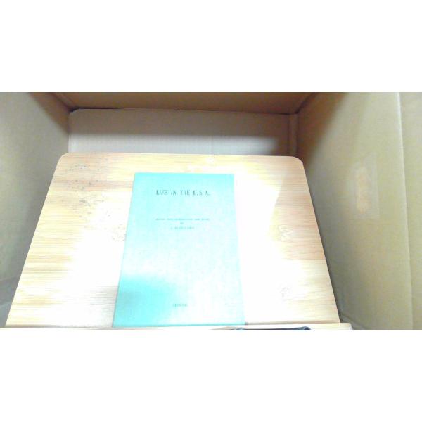 LIFE IN THE U.S.A 1966年3月1日 発行ページ割れにより糸が見えるほどになっています。書込み多くあり。