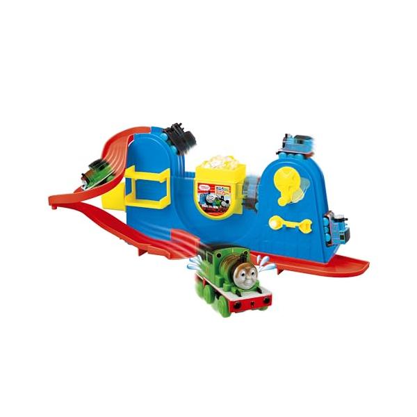 トーマス&amp;パーシーセット(2024年発売)/-/1861713・Color:トーマス&amp;パーシーセット(2024年発売)・対象年齢：3才以上・セット内容：本体、ミニカー2種（トーマス、パーシー）、レールA、レールB、レールC、...