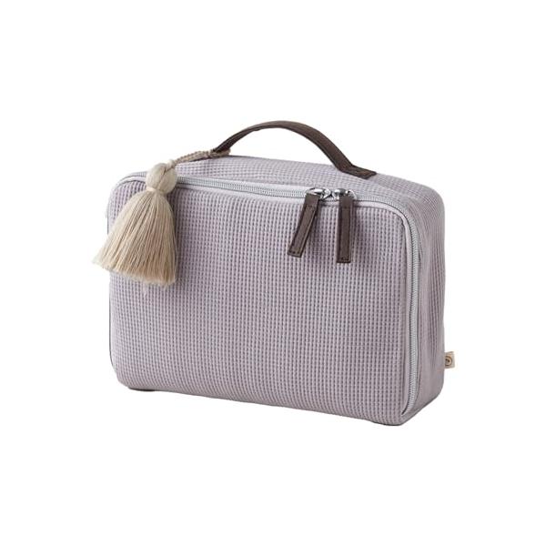 カジュアルライトグレー/-/10241234・Color:ライトグレー・ワッフル素材のふっくらかわいいおむつポーチです。・パカっと開いて、さっと閉じれる。ファスナーが生地を挟まないようにこだわりました。・ふわっと軽い軽量ポーチ（約80g）・...