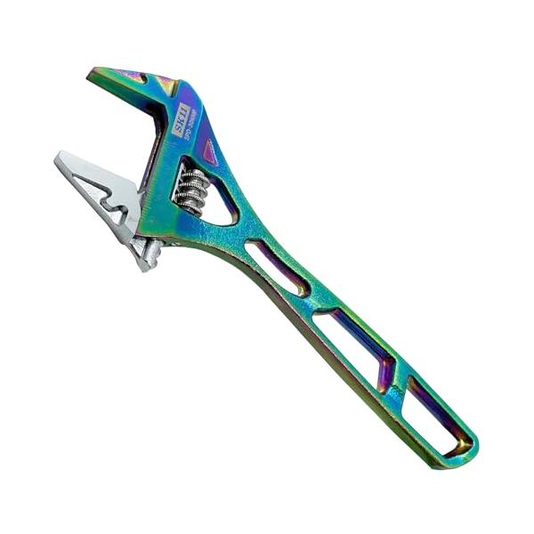 口幅30mm虹色/口幅30mm/SPD-30WMP・Style:口幅30mm・パッケージ個数:1・用途:六角ボルト・ナットの締付け、緩め作業・特徴1:虹のように様々な色が調和し、華やかさと鮮やかさが融合した神秘的な美しさが特徴的な虹色チタン...