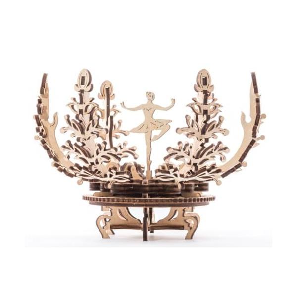 クラシックブラウン/-/70019・パッケージ個数:1・優しい花弁、木の香り、好きな宝石が入っているバレリーナと幸運の木。あなたの愛が始まります。・self-assemblyなし、接着剤は不要・サイズ : 130*130*160 mm パッ...