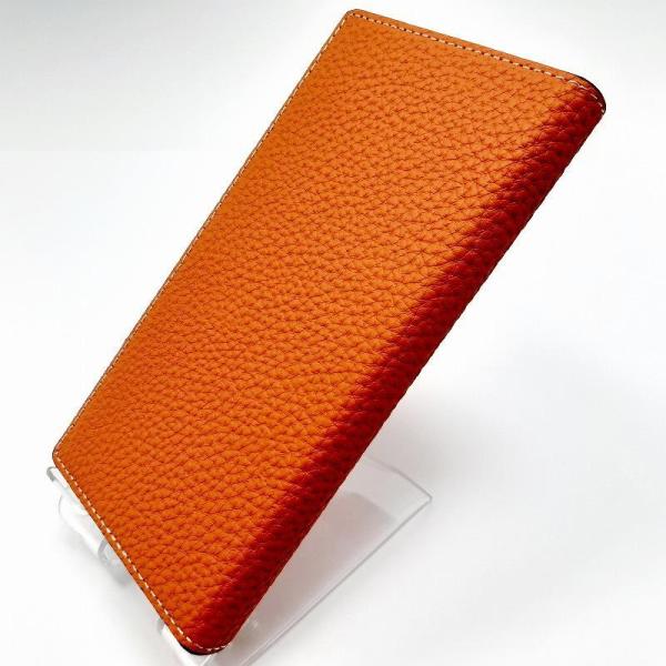 熟練の職人技と最高品質の素材によって創り出される革製品を提供しているヨーロッパのブランド「LORNA PASSONI」による、BlackBerry用本革製ケースです。人気のある高品質な雄の子牛革を使用した、柔らかい手触りの手帳型ケース。形崩...