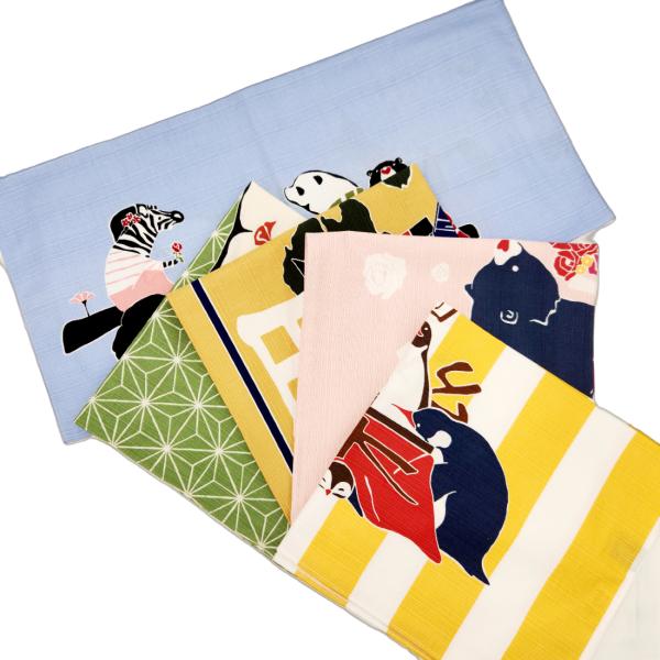 「十人十色」の四文字熟語と共に様々な動物たちを描いています。普段使いの他にもタペストリーで飾ってもお部屋を華やかに彩ります。