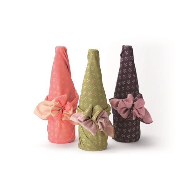 ラッピング用にも人気の商品です。ポリエステル素材なのでご家庭での洗濯も可能です。