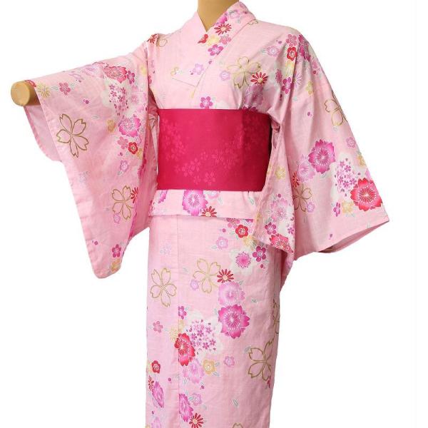 ピンクのカワイイ浴衣です。かわいく着こなして夏を楽しんじゃいましょう。ゆかた、帯、げた、着付け用品（ステテコ、だて締め、腰ひも）一式セットでお届けします。帯は代替品に変更になる場合がございます。Sサイズ適応身長(標準体型の方の場合)152〜...