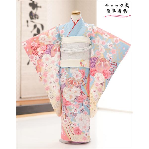 小さめ7歳 女の子 七五三 感動楽チャック着物 zj5010「花ひめ」ブランド 水色ピンクに吉祥慶彩華【身長】身長…106cm〜113cm位【素　材】表地：高級ポリエステル/裏地：ポリエステル【レンタル内容】着物（襦袢付）、結び帯、帯揚げ、...
