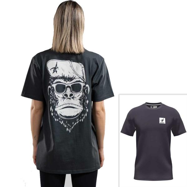 100% オーガニックコットンのユニセックスT シャツで、前面にクラシックな GIBBON のロゴ、背面に インパクト大のCEASAR デザインが施されています。クラシカルなカットソーなので着心地抜群のTシャツです。隠されたダイナミックな ...