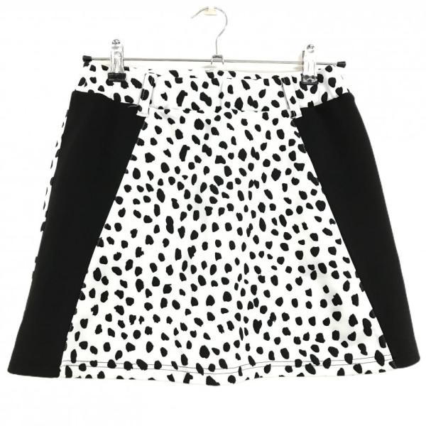 ブランド：ANSUNESSアイテム：ストレッチスカート表記サイズ：M実寸サイズ：　ウエスト：約33cm　スカート丈：約37.5cm特徴・仕様：内側インナーパンツ　適応時期：秋 ・ 冬商品ランク：Aコメント：後ろポケット下毛羽立ち少