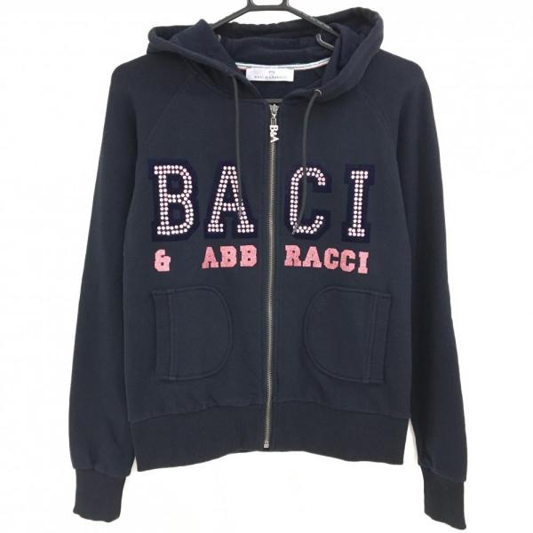 ブランド：BACI&amp;ABBRACCIアイテム：ジップパーカー 表記サイズ：M実寸サイズ：　ゆき丈：約79cm　身幅：約45.5cm　着丈：約53.5cm特徴・仕様：適応時期：春 ・ 秋商品ランク：Aコメント：色褪せ少、後ろ裾糸引き