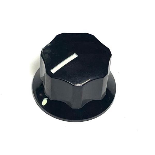 ヘプタゴン（７角形）スタイルノブ。6mmスプリットシャフトにプッシュインで固定します。暗い場所で光る蓄光ポインターで視認性抜群です。カラー：ブラック高さ：15mm直径：25mm