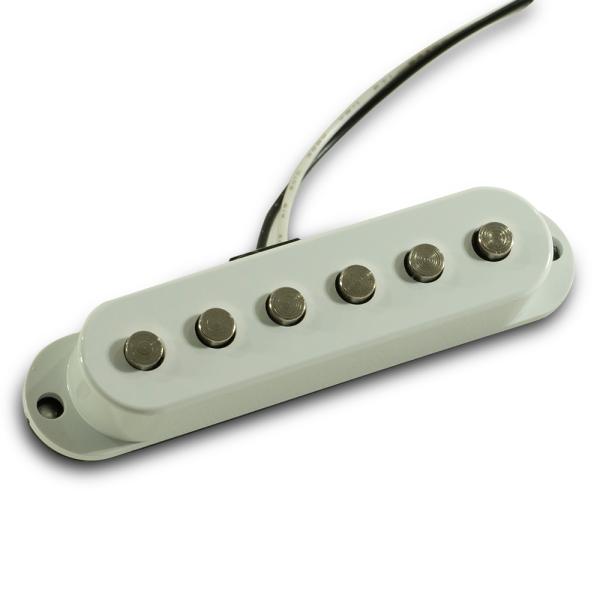 高出力スタイルシングルコイルピックアップ。歪みエフェクトとの相性が良いピックアップです。セラミックマグネット巻き数は控えめですが、セラミックマグネットで出力を上げたモデル取り付け用ビス、スプリング付属DCR : 5.8kΩE-E : 54mm