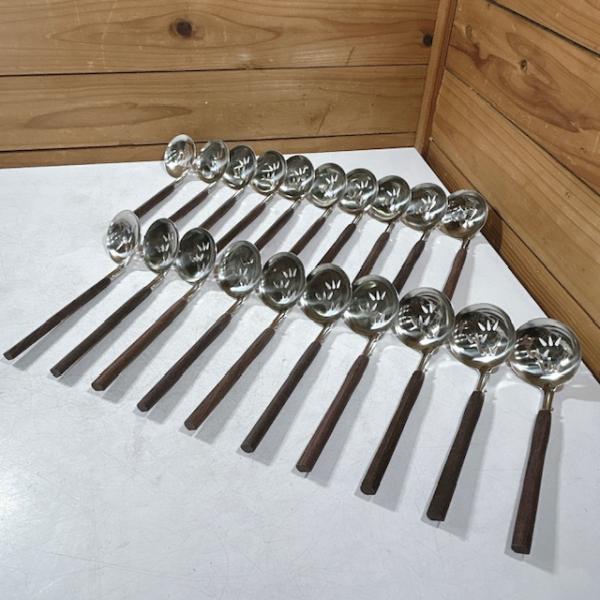 ◆商品仕様メーカー EBMサイズ φ65×180mm注意事項 未使用ですが保管品となります。詳細備考 特になし◆商品の状態・程度B ：未使用品保管品となります。商品スペックは当社スタッフの主観もありますので、目安としてお考え下さい。当店取扱...