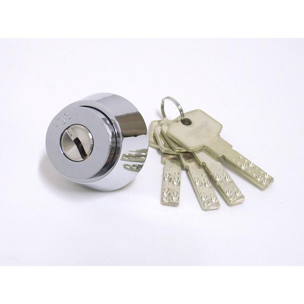 ミワロックLA(レバーハンドル)DA(本締錠)の取替用として、ヒナカ社から発売されているディンプルキータイプの取替用シリンダーです。色はクローム色で、子鍵は4本ついています。取替えの元となるLA,DAにつきましては、U9DA-1取替用本体セ...