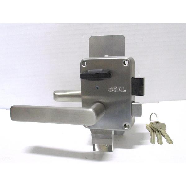 ピンシリンダーを装着したゴール社4350タイプのレバーハンドル仕様取替用本体セットです。この商品は、内開ドア用で、ドアの内側から見て、蝶番が左、鍵が右についている勝手に対応するものです。子鍵は3本ついています。