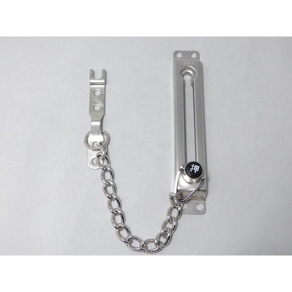 ステンレス製のドアチェーン(用心鎖)です。本体寸法25ミリ×158ミリ、本体のビスピッチ15ミリ×148ミリ、受座の寸法14ミリ×96ミリ、受座のビスピッチ上から順に15ミリ、35ミリ、15ミリです。