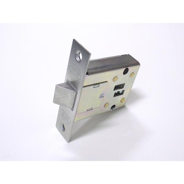 ゴール社PY用空錠の本体ケースのみです。バックセット(扉の端から鍵の中心までの平行直線距離)が51ミリのものと64ミリのものがありますのでお選び下さい。フロントのステンレスのプレートのサイズ タテ100ミリ×ヨコ25ミリです。