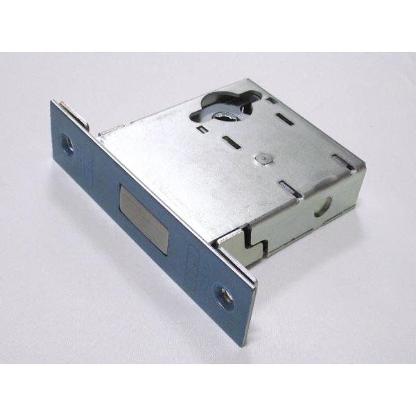 ゴール社GD錠の本体ケースのみバックセット(扉の端から鍵の中心までの平行直線距離)51ミリ用です。フロントのステンレスのプレートのサイズ タテ100ミリ×ヨコ25ミリ、奥行き71ミリです。