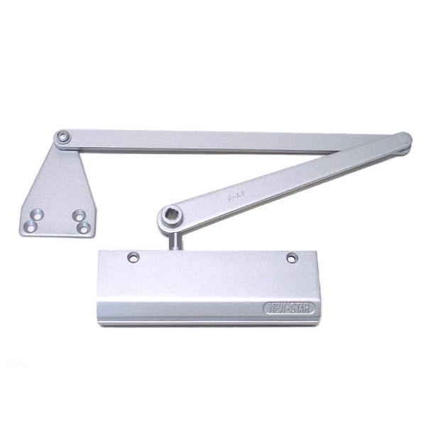 日本ドアチェック社製(ニュースター)ドアチェック、ドアクローザー。シルバー色、パラレル取付け(ドアを押す手前にドアクローザーが付くタイプ)、ストップなし、2番タイプ(マンションの鋼製ドア、木製ドア用)。左右勝手兼用タイプになっております。（...