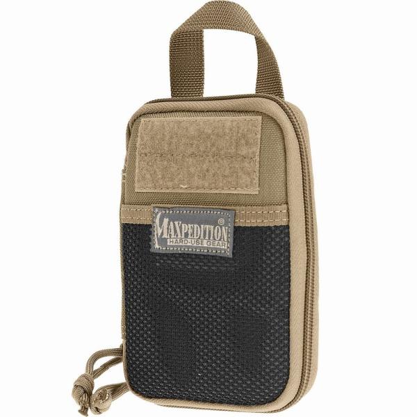 ●バックパックなどに取り付けできるユーティリティポーチ●MAXPEDITION(マックスペディション)のMini Pocket Organizer(ミニ ポケット オーガナイザー)です。背面にMOLLEウェビングを配置し、別売りのTacTi...