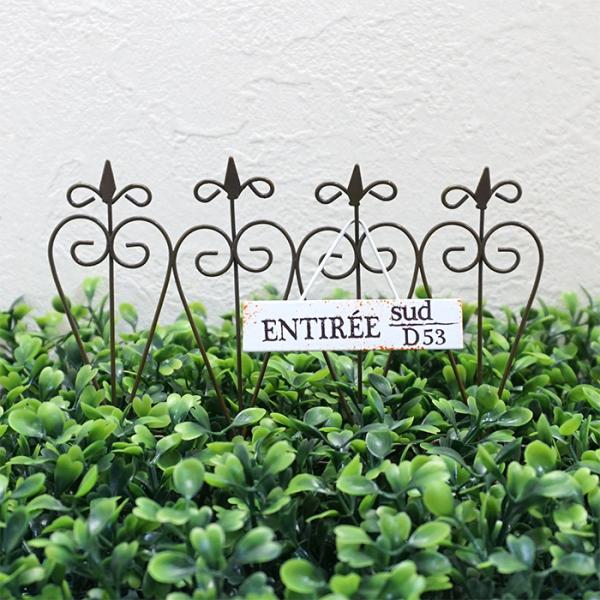 ピックは鉢植えやお庭などを可愛く彩ってくれるアイテム！植物の雰囲気に合わせてお気に入りのピックを探してみて下さい♪■内容：1個■カラー：ブラウン■サイズ：約 幅150×奥行5×高さ108（全長148）mm■素材：TIN※デザイン上、ややラフ...