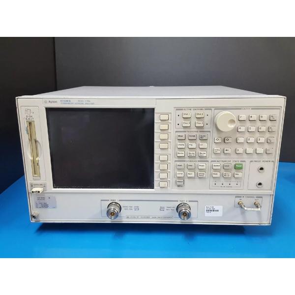 Agilent 8753ES ネットワークアナライザ 30kHz〜3GHz● 商品状態「中古」 正常動作品● 付属品電源コード