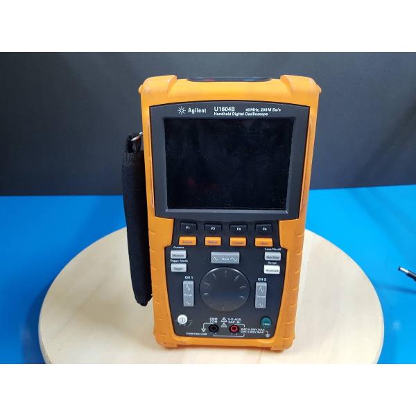 ● 製品名    Agilent U1604B ハンドヘルドオシロスコープ 40MHz 200MS/s 2ch●商品状態「中古」 正常動作品やや傷や汚れがあり。●付属品写真参照