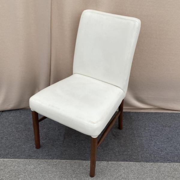 【カラー】ホワイト※色名はメーカー公式色名称と異なる場合がございます。【当店管理番号】10001051【サイズ詳細】幅:約460mm / 奥行:約560mm / 高さ:約780mm【その他サイズ詳細】座面高：420mm   【状態について】...