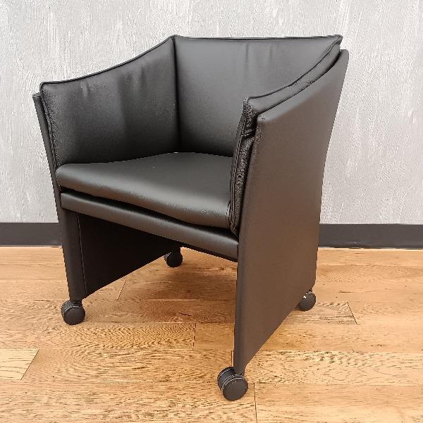 【メーカー】オカムラ / OKAMURA【型番】8345EA-P553【製造年】2023年製【カラー】ブラック※色名はメーカー公式色名称と異なる場合がございます。【当店管理番号】10001994【主な機能】キャスター脚   【サイズ詳細】幅...