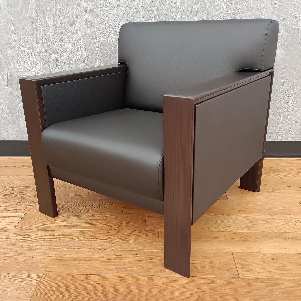 【メーカー】オカムラ / OKAMURA【型番】8315BA-9218【製造年】2024年製【カラー】ブラック※色名はメーカー公式色名称と異なる場合がございます。【当店管理番号】10001995【サイズ詳細】幅:約700mm / 奥行:約7...