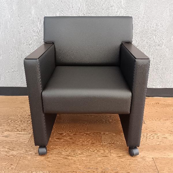 【メーカー】オカムラ / OKAMURA【型番】8394GA-P891【製造年】2024年製【カラー】ブラック※色名はメーカー公式色名称と異なる場合がございます。【当店管理番号】10002223【サイズ詳細】幅:約660mm / 奥行:約6...