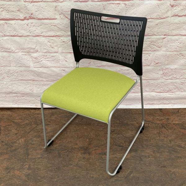 【メーカー】オカムラ / OKAMURA【シリーズ】レーテ クローズ脚 肘なし【型番】81R2DZ-FFW6【参考価格】33,550円（税込）【カラー】座カラー:イエローグリーン 背カラー:ブラック※色名はメーカー公式色名称と異なる場合がご...