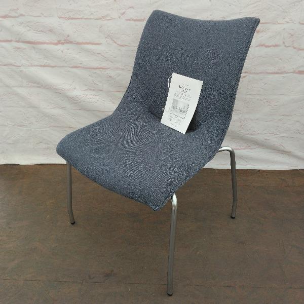 【メーカー】オカムラ / 【シリーズ】8145【型番】8145FZ-FXW4【参考価格】81,290円（税抜）【製造年】2023年製【カラー】背カラー:インディゴ 座カラー:インディゴ※色名はメーカー公式色名称と異なる場合がございます。【組...