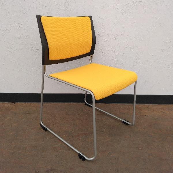 【メーカー】オカムラ / OKAMURA【シリーズ】ケッテ【型番】8105VC-FSG9【参考価格】20,130円（税込）【製造年】2022年製【カラー】イエロー背カラー:イエロー 座カラー:イエロー※色名はメーカー公式色名称と異なる場合が...