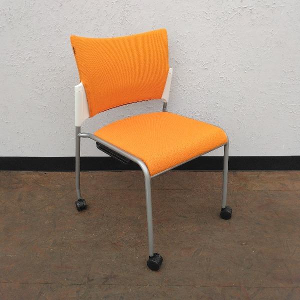 【メーカー】オカムラ / OKAMURA【シリーズ】レーテ【型番】81R2BY-FFW7【参考価格】51,480円（税込）【製造年】2022年製【カラー】オレンジ背カラー:アプリコット 座カラー:アプリコット※色名はメーカー公式色名称と異な...