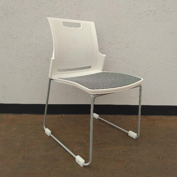 【メーカー】オカムラ / OKAMURA【シリーズ】SCHOLARLUFT スカラールフト【型番】9315VB-FXW5【参考価格】32,450円（税込）【製造年】2024年製【カラー】グレー※色名はメーカー公式色名称と異なる場合がございま...