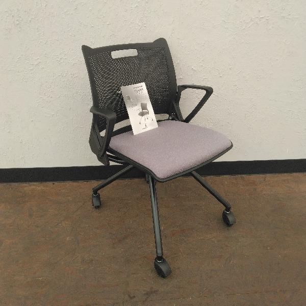 【メーカー】オカムラ / OKAMURA【シリーズ】COURIR クリール【型番】9317FH-FXW1【参考価格】66,550円（税込）【製造年】2023年製【カラー】グレー/グレー※色名はメーカー公式色名称と異なる場合がございます。【当...