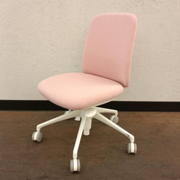 【メーカー】オカムラ / 【シリーズ】ライブスエントリーチェア【型番】CD13WW-FXW8【参考価格】79,310円（税込）【製造年】2025年製【カラー】ピンク背カラー:ペールピンク 座カラー:ペールピンク※色名はメーカー公式色名称と異...