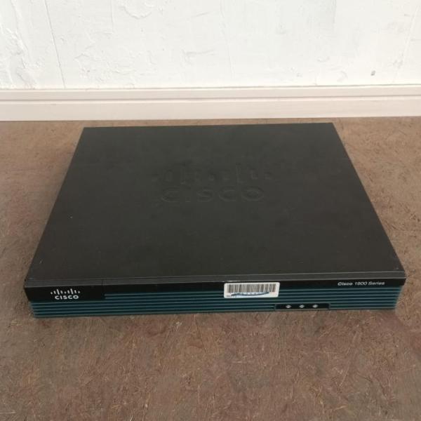 【メーカー】Cisco【カラー】ブラック※色名はメーカー公式色名称と異なる場合がございます。【当店管理番号】50030001【サイズ詳細】幅:約345mm / 奥行:約295mm / 高さ:約45mm【状態について】こちらの商品は〈 B 〉...