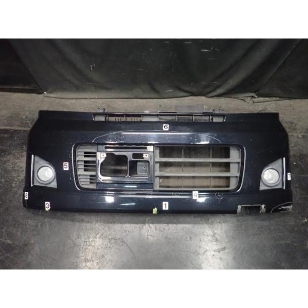 **** 商品説明を必ずご確認ください ****部品管理番号：202310927210100メーカー純正品番：71711-65K00-ZJ3部品名：FバンパーASSY部品メーカー品番：ウラNo.71711-65K0部品区分：リサイクル品部品...