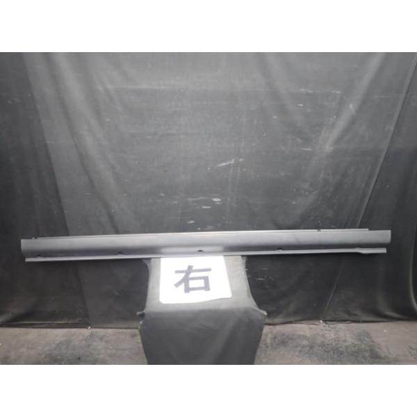 **** 商品説明を必ずご確認ください ****部品管理番号：202311307713700メーカー純正品番：1A00-51-W81 00部品名：右サイドステップ部品メーカー品番：ウラNo.77231-65P0部品区分：リサイクル品部品マイ...