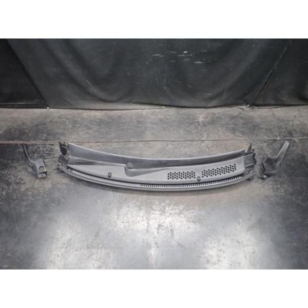 **** 商品説明を必ずご確認ください ****部品管理番号：202311392317210メーカー純正品番：72330-64L00-5PK部品名：カウルトップパネル部品メーカー品番：ウラNo.72331-64L0部品区分：リサイクル品部品...