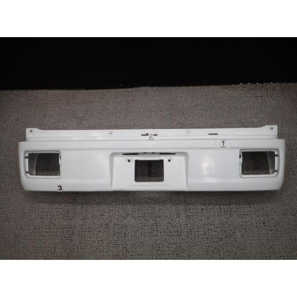 **** 商品説明を必ずご確認ください ****部品管理番号：202512058515100メーカー純正品番：1A41-50-221 85部品名：RバンパーASSY部品メーカー品番：ウラNo.71811-64P0部品区分：リサイクル品車名：...