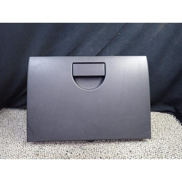 **** 商品説明を必ずご確認ください ****部品管理番号：202612090870210部品名：グローブBOX部品メーカー品番：70732681073部品区分：リサイクル品車名：ジープ コンパス車両タイプ名：5DJワゴン通称型式：1C4...