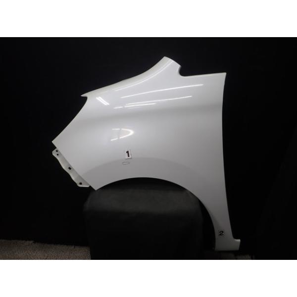 **** 商品説明を必ずご確認ください ****部品管理番号：202612193510700メーカー純正品番：MQ501215部品名：左Fフェンダー部品区分：リサイクル品車名：デリカＤ2車両タイプ名：5ドアハッチバック通称型式：MBSE認定...